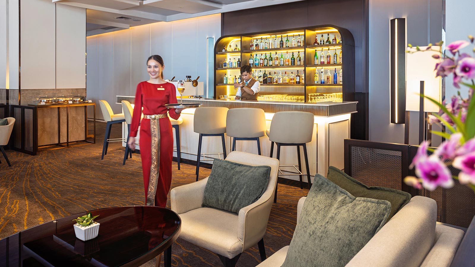 Bangkok Hotel Bar | Maitree Bar in Amari Pratunam Lobby