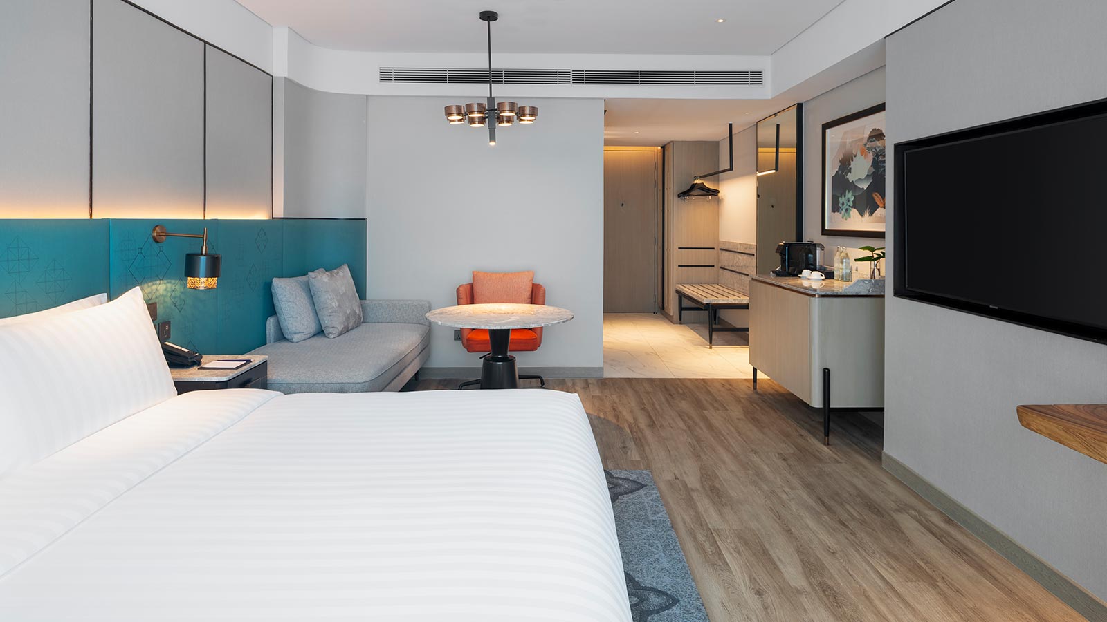 Hotel Rooms Bangkok | Club Premier Room at Amati BKK