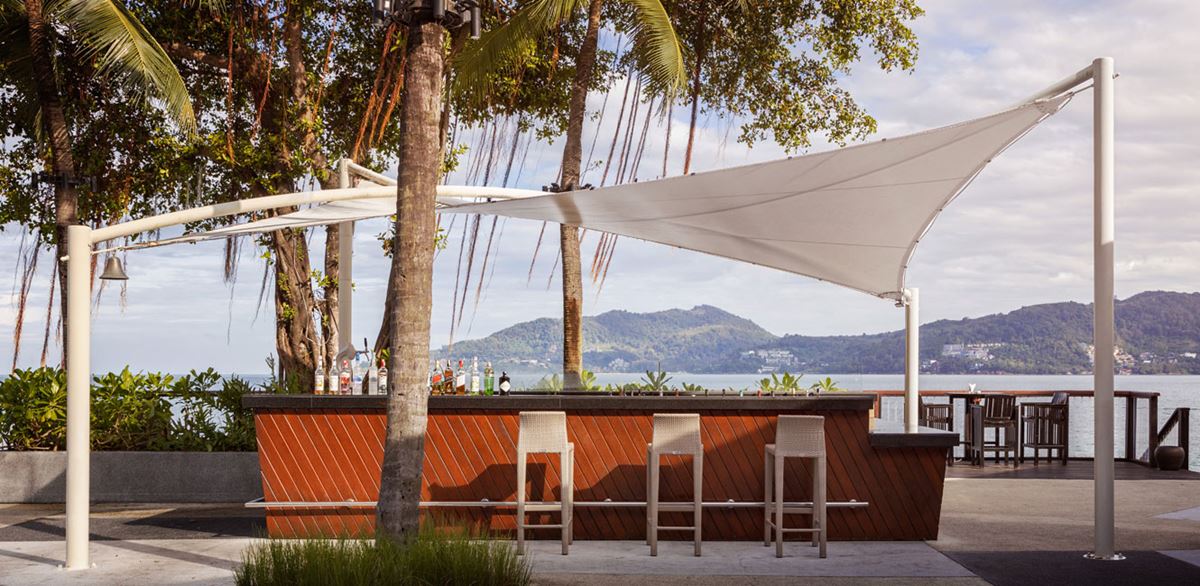 Beach Bar in Phuket | Rim Talay Pool Bar Amari Patong
