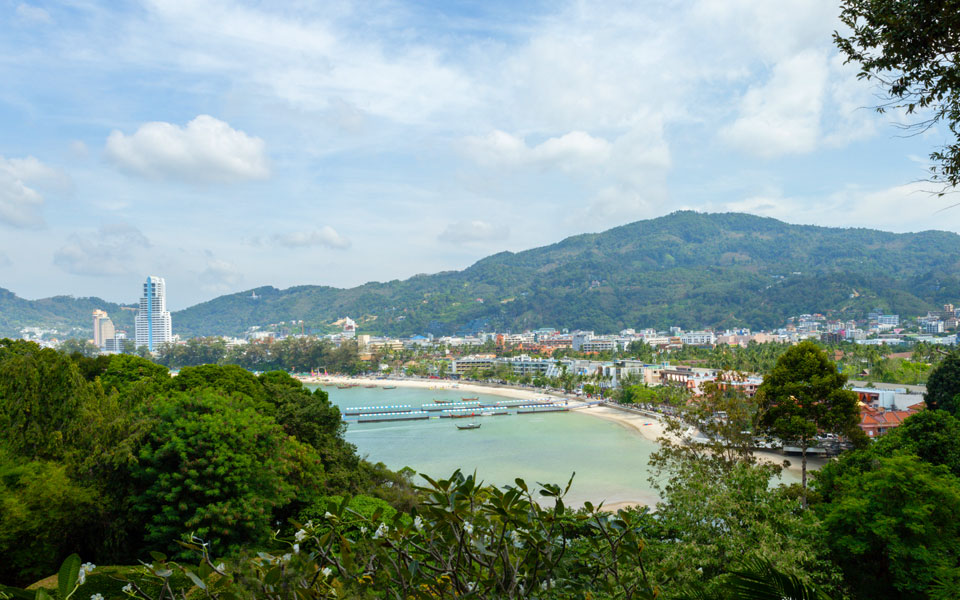5-Star Patong Beach Resort | Amari Phuket Coral Lounge