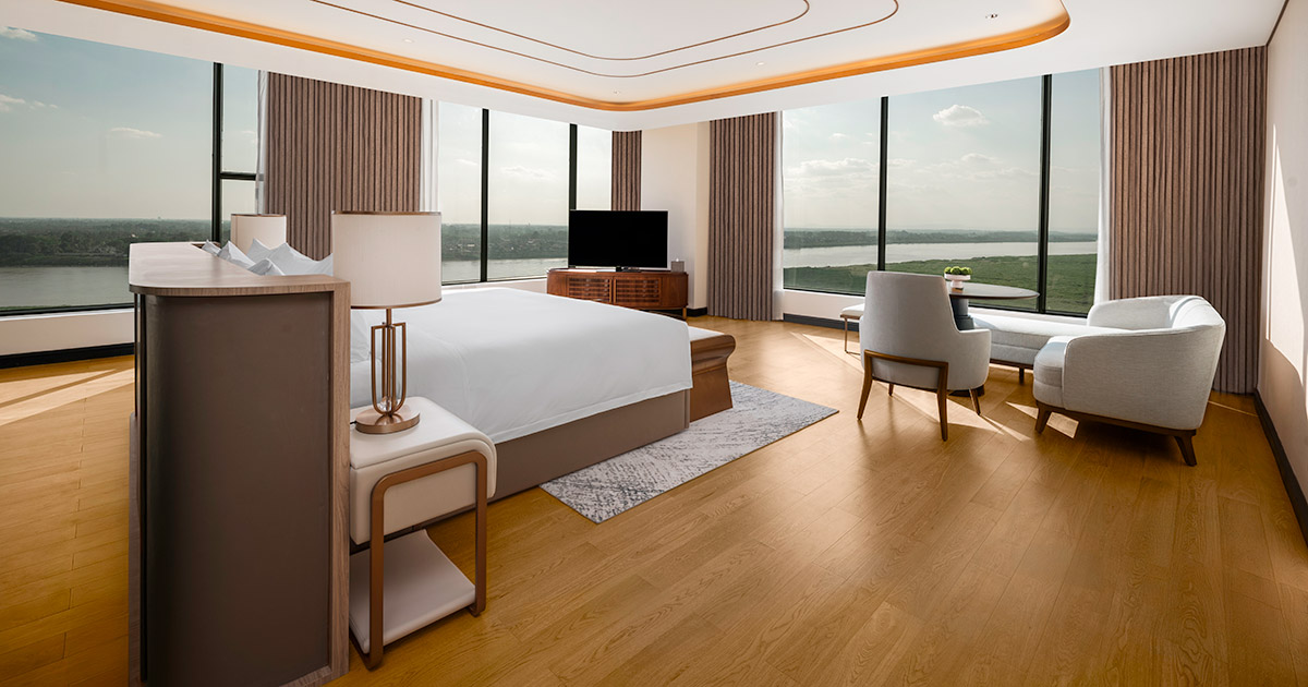 Rooms & Suites with River and City Views at Amari Vientiane