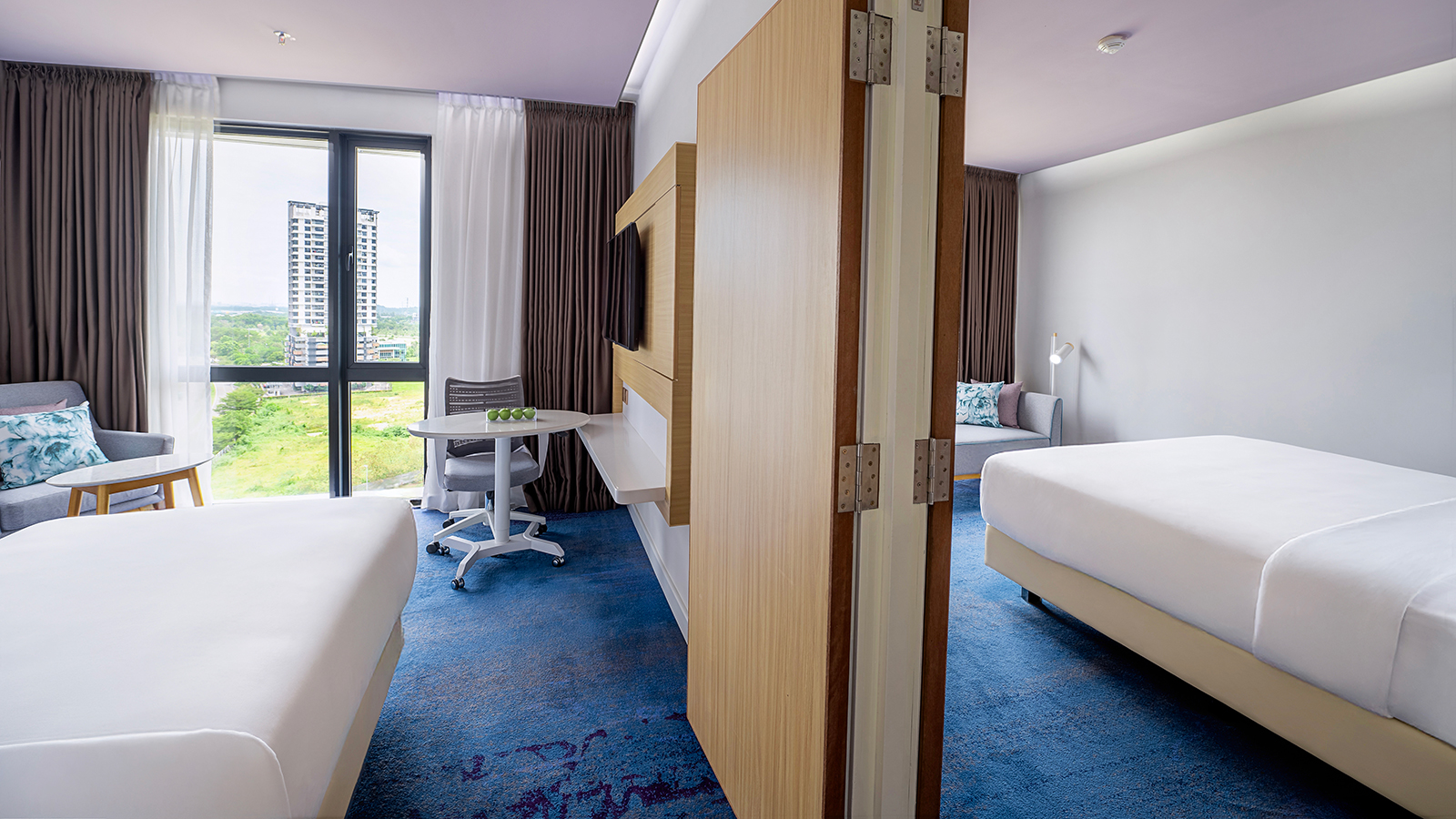 Deluxe Lake View King or Twin Room | 26 sqm | OZO Medini Malaysia