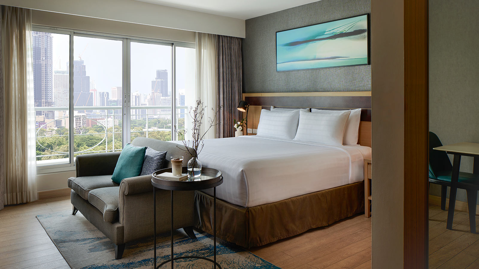 Studio Lakeview Serviced Apartments for Long Stay in Asoke CBD | Shama ...